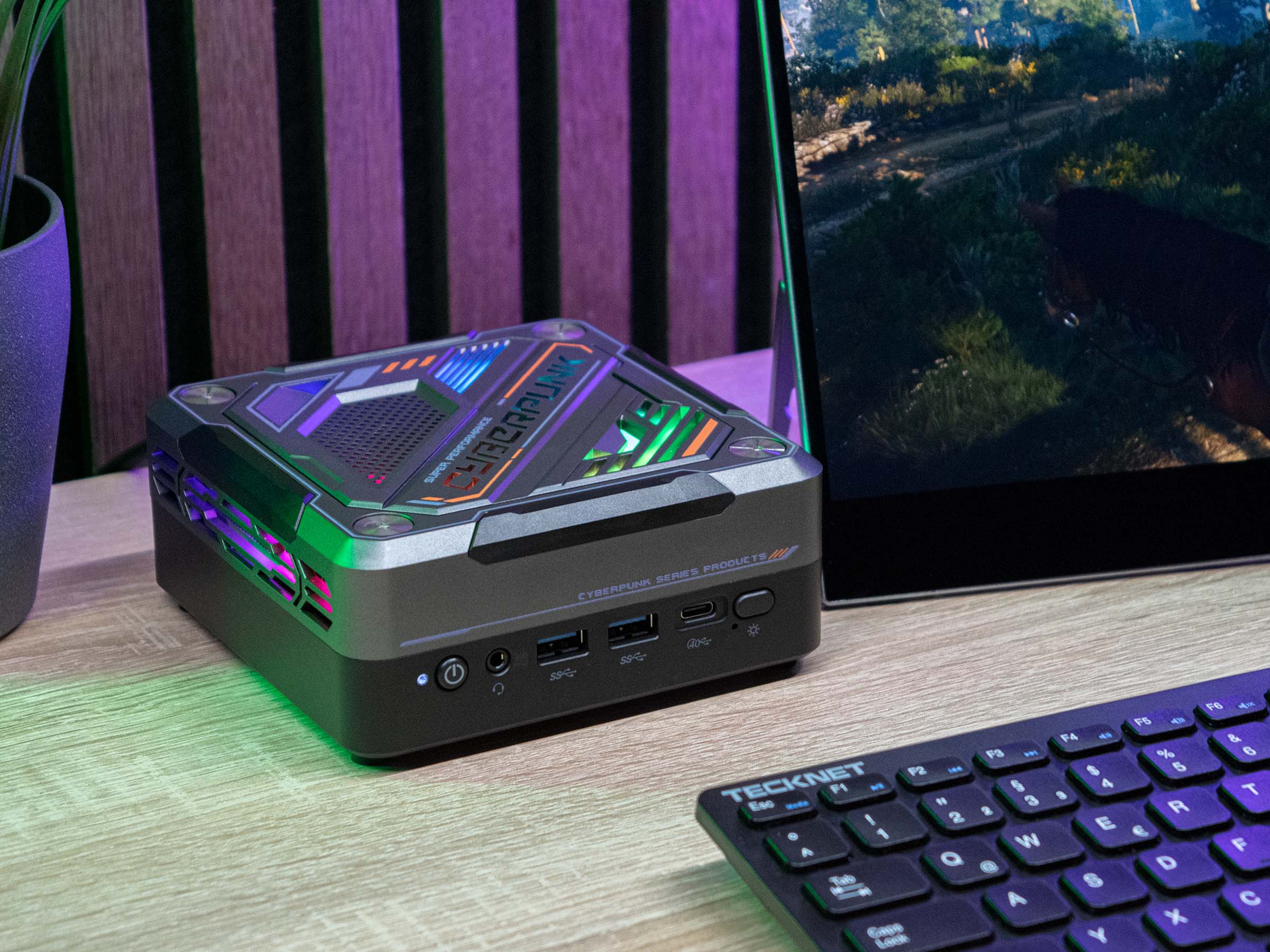 Test de l'Aoostar GOD77 : mini-PC avec effets de lumière, Ryzen 7 ...