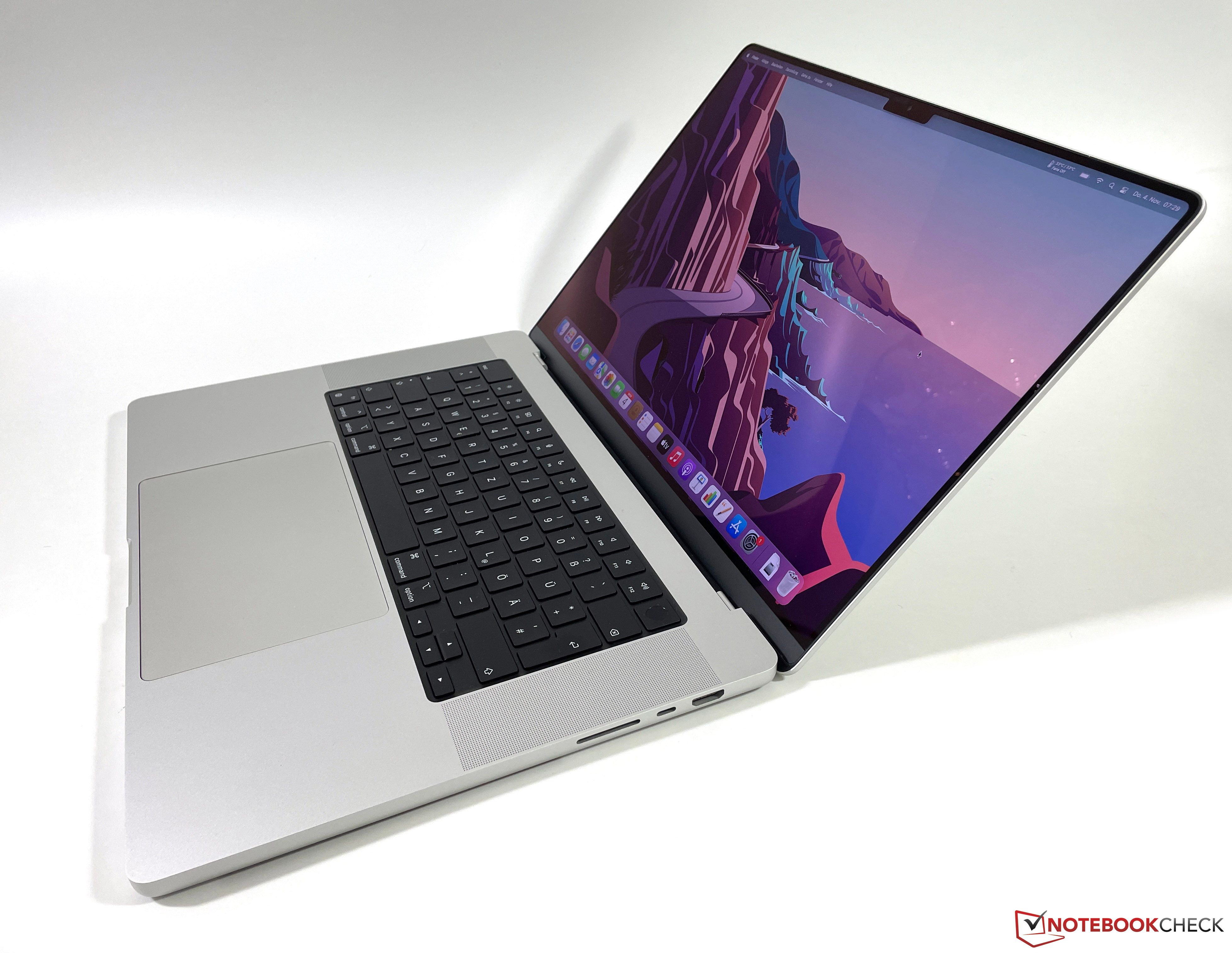 Test de l'Apple MacBook Pro 16 2021 M1 Max : des performances complètes ...
