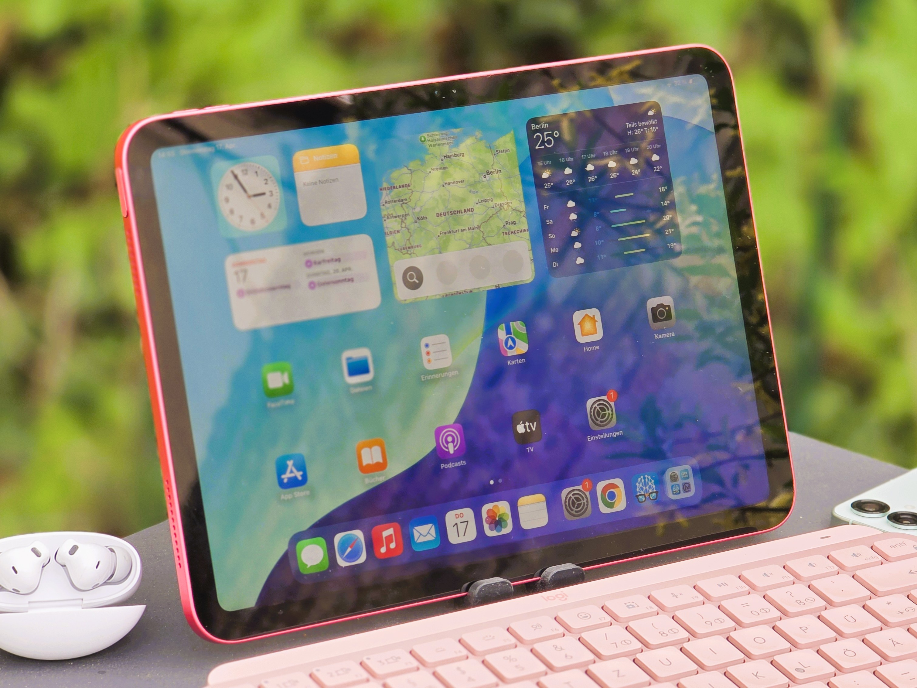 Test de l'Apple iPad 11 (2025) : la tablette abordable à la traîne dans ...