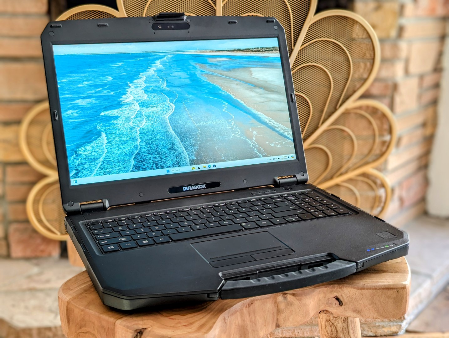 Test du Durabook S15 : étonnamment fin et léger pour un PC portable ...