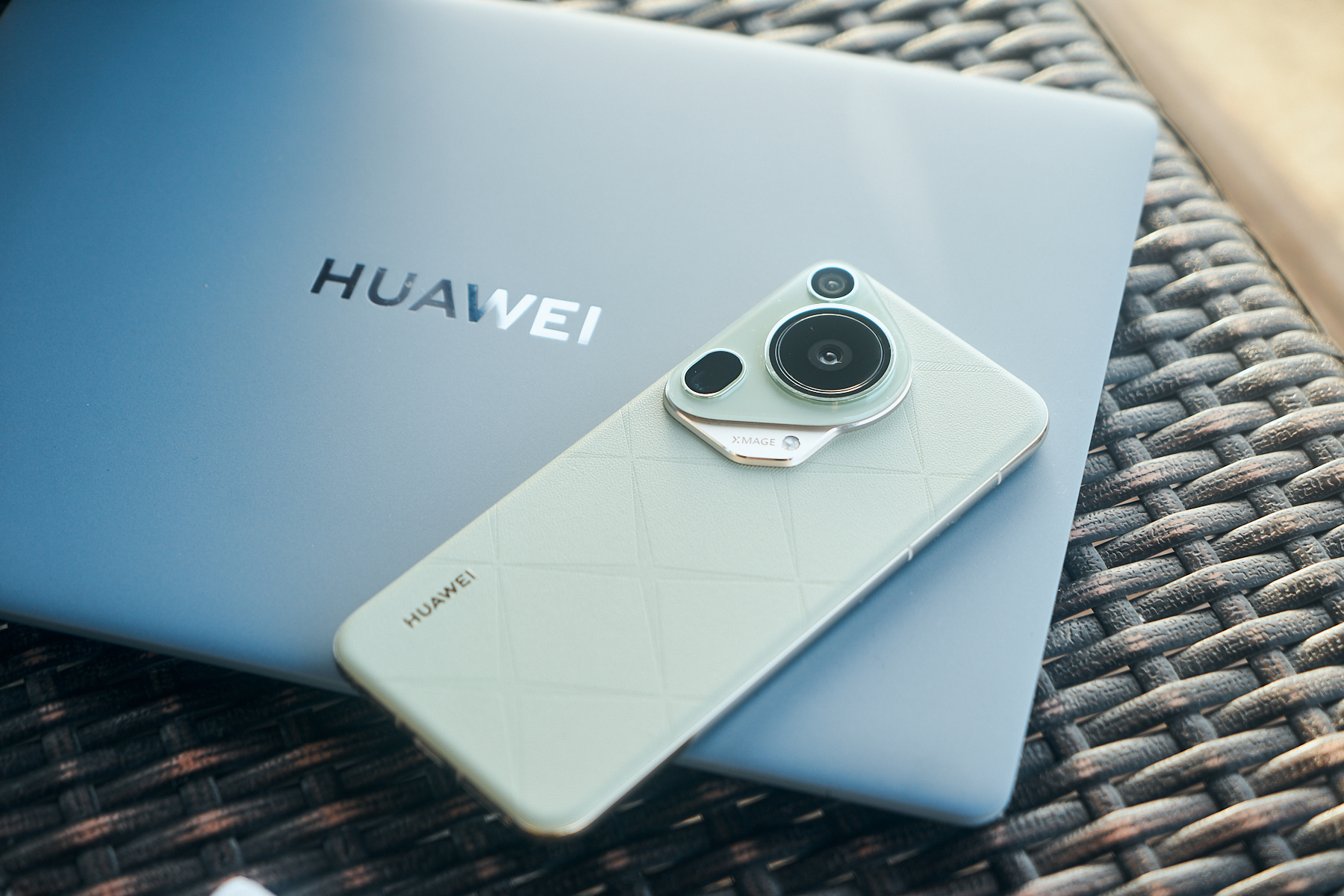 Test du Huawei Pura 70 Ultra : smartphone puissant, appareil photo ...
