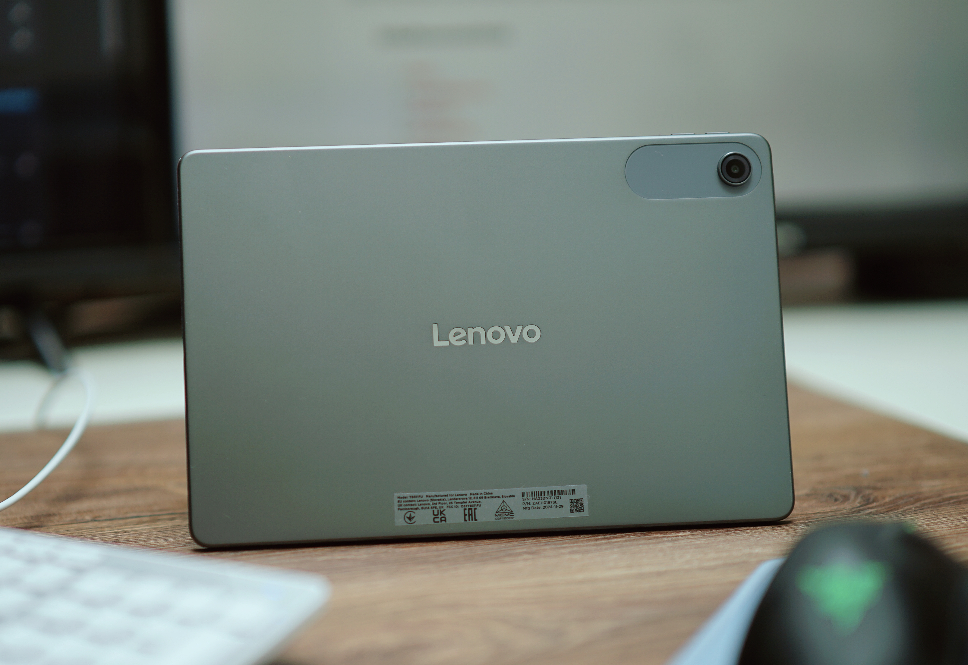 Lenovo Tab - La tablette compacte avec écran Full-HD inclut la ...
