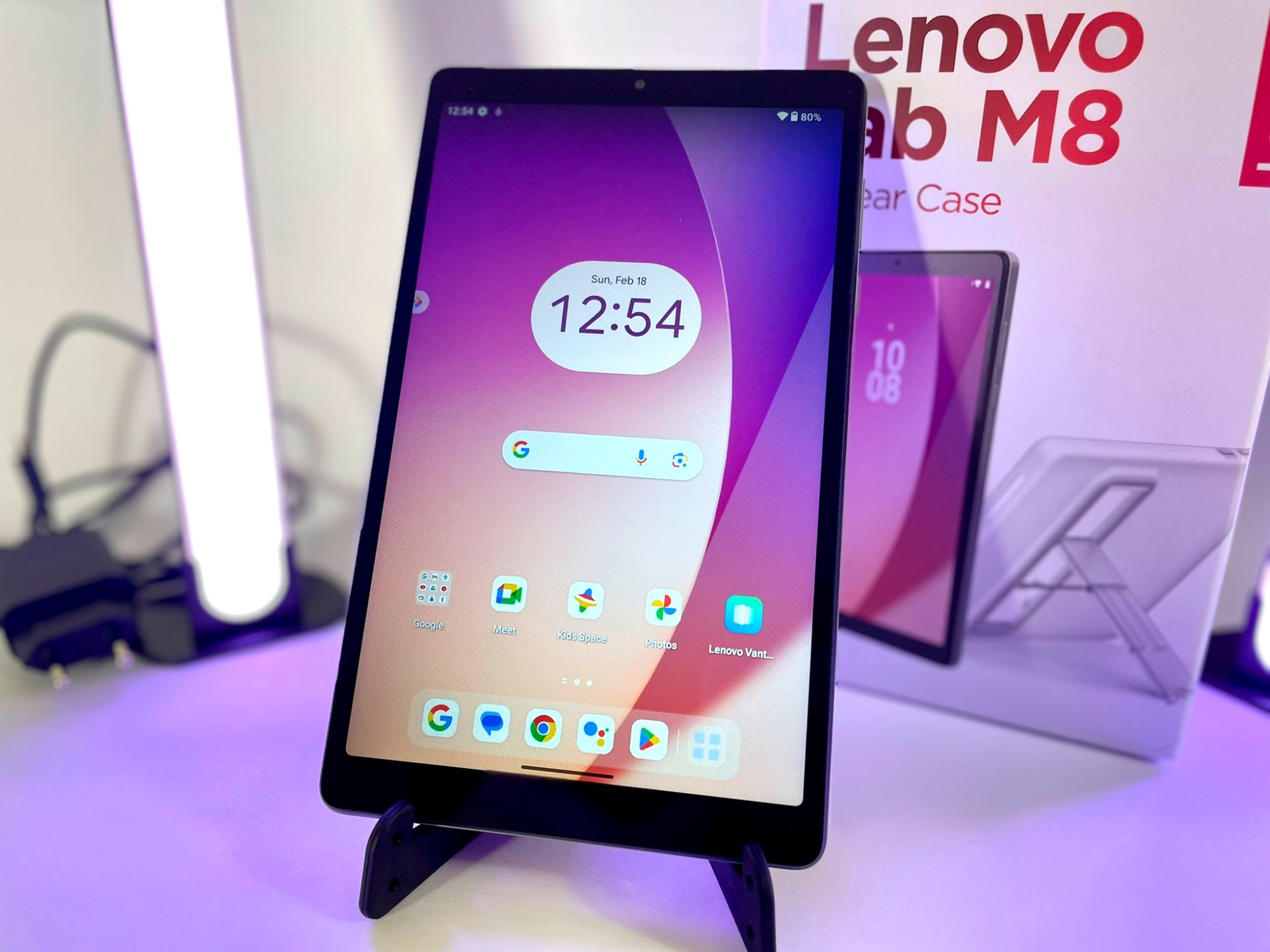 Test de la Lenovo Tab M8 (Gen 4) 2024 : une mini-tablette avec une ...