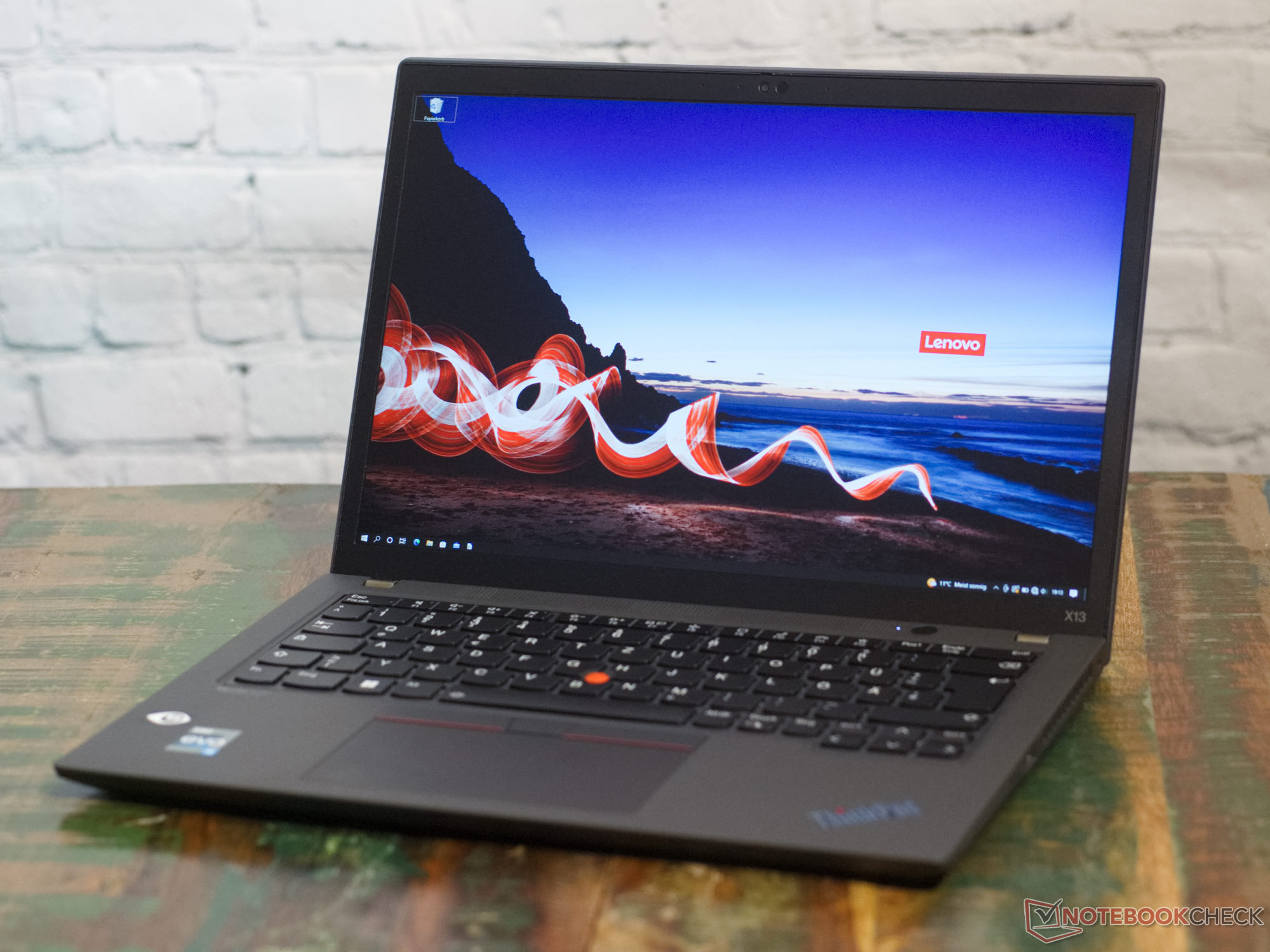 Test du Lenovo ThinkPad X13 G3 : endurance en utilisation extérieure ...