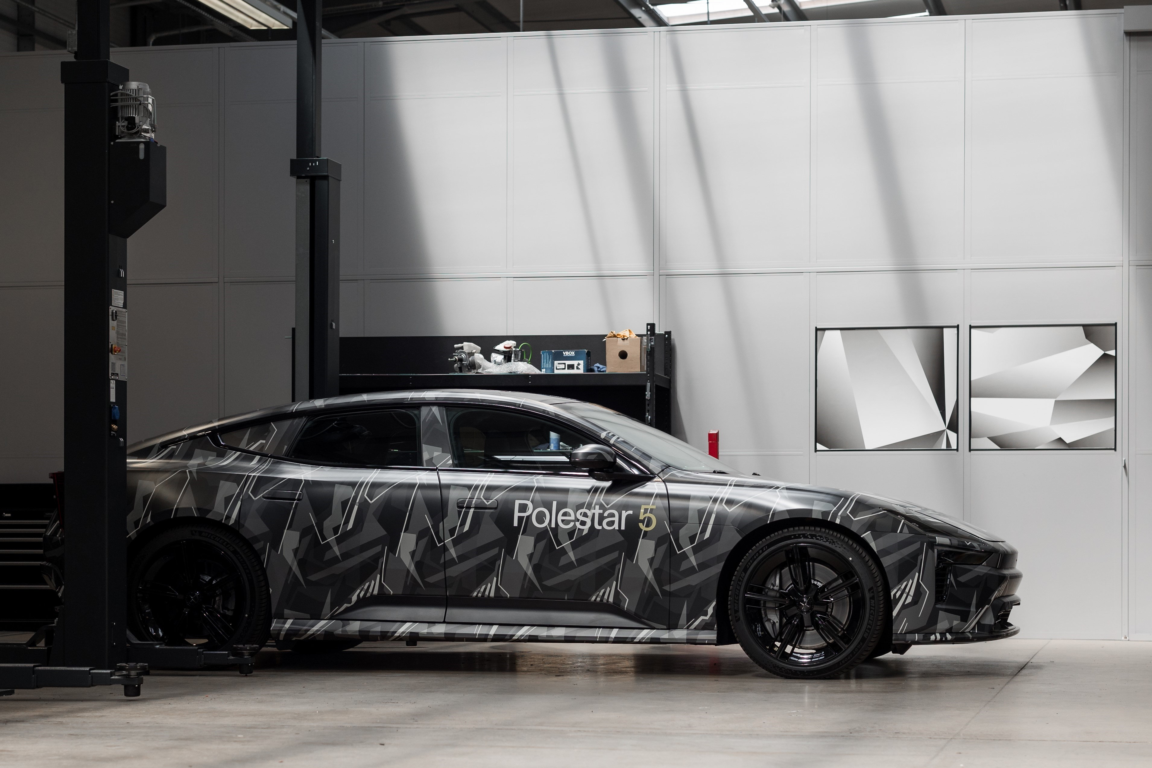 la Polestar 5 4 portes GT de 2025 développera 884 ch et 900 Nm grâce à ...