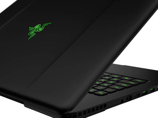 Courte Critique du PC Portable Razer Blade Pro 17 2015 - Notebookcheck.fr
