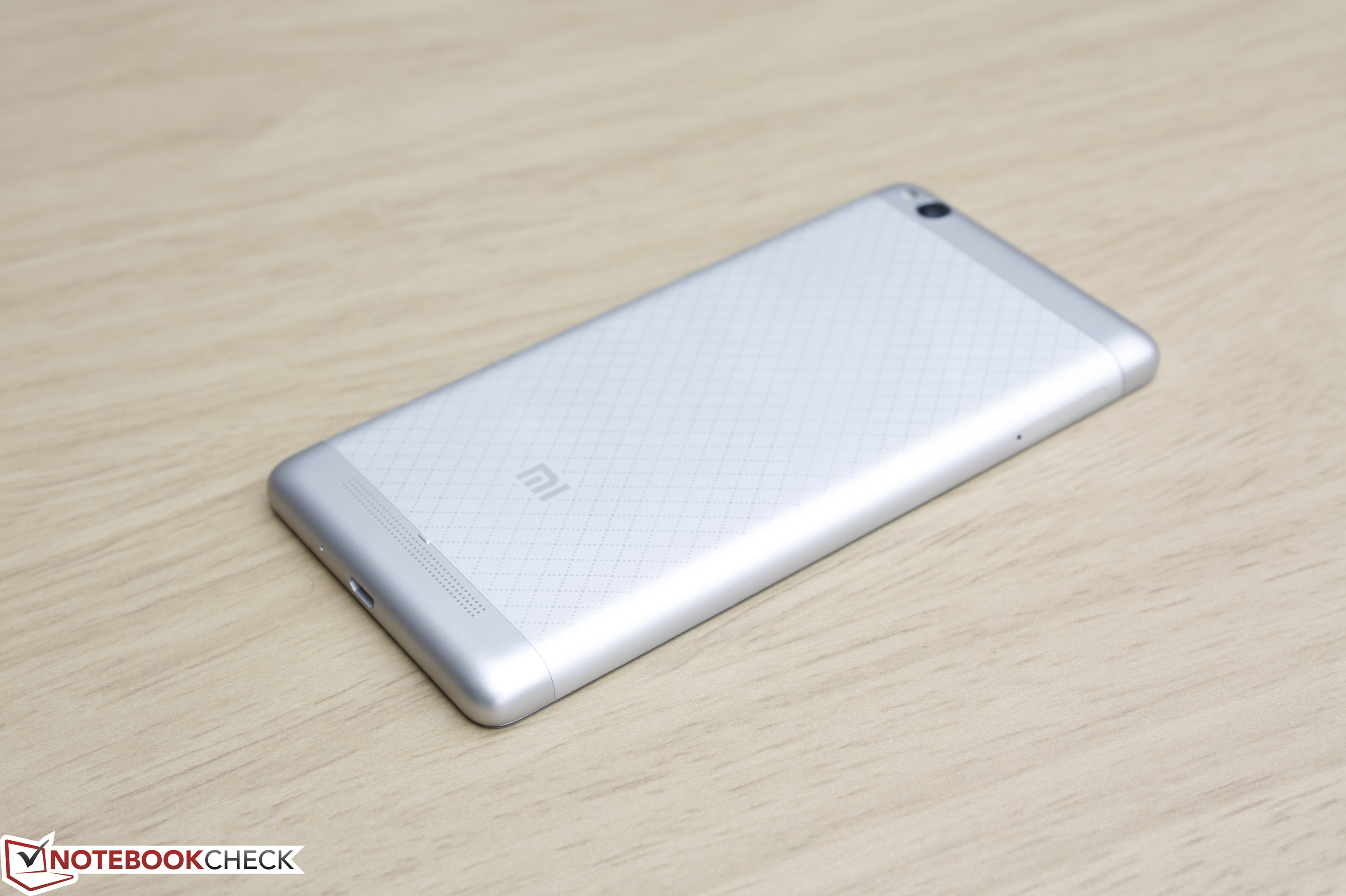 Courte critique du Smartphone Xiaomi Redmi 3 - Notebookcheck.fr