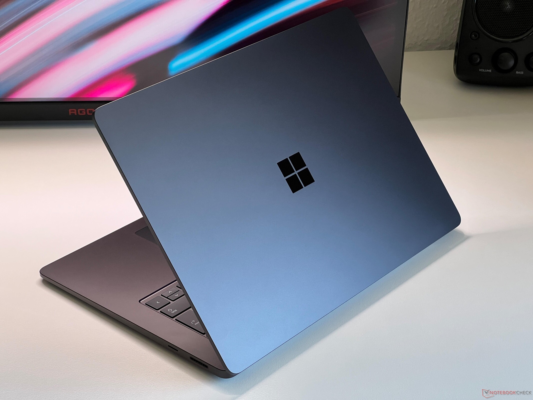 Test du Microsoft Surface Laptop 7 15 Lunar Lake : un camouflet pour ...