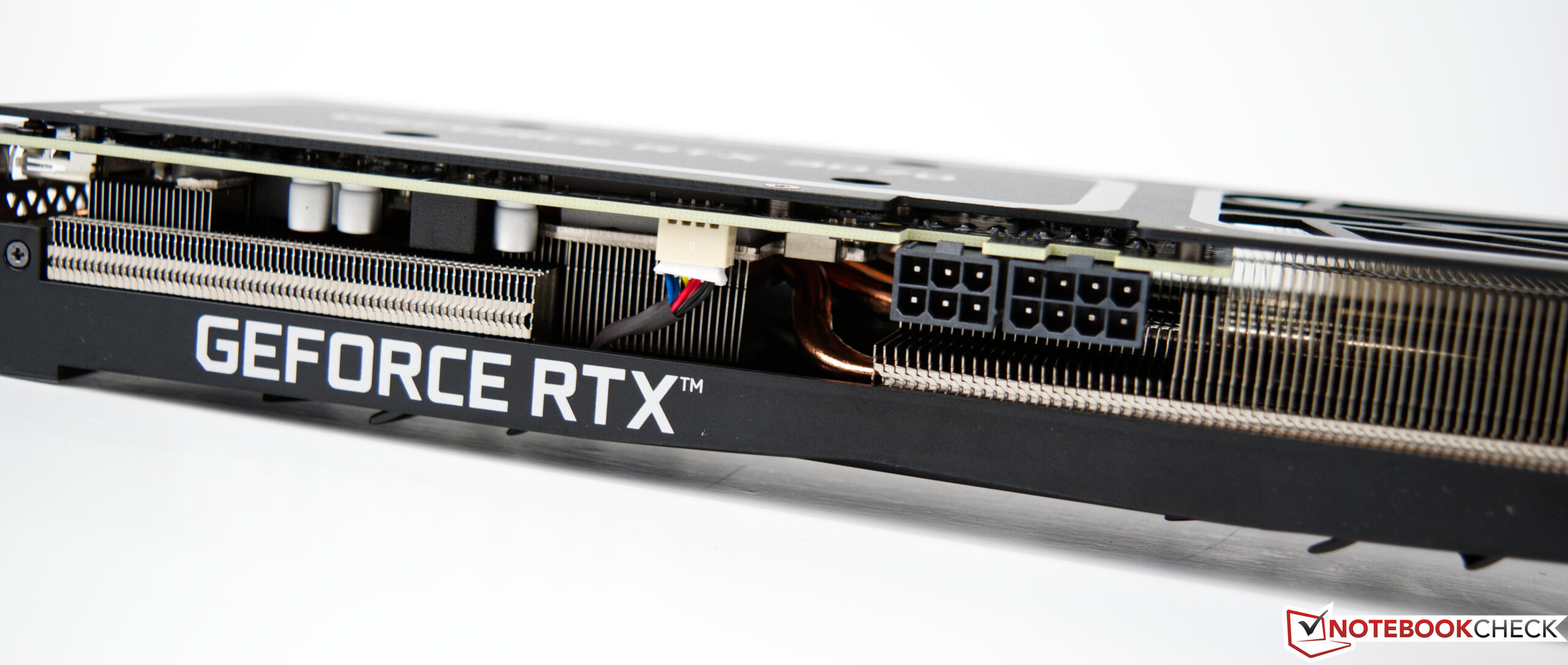 Test de l'Acer Predator Orion 3000 avec Core i7-12700F et RTX 3070 ...