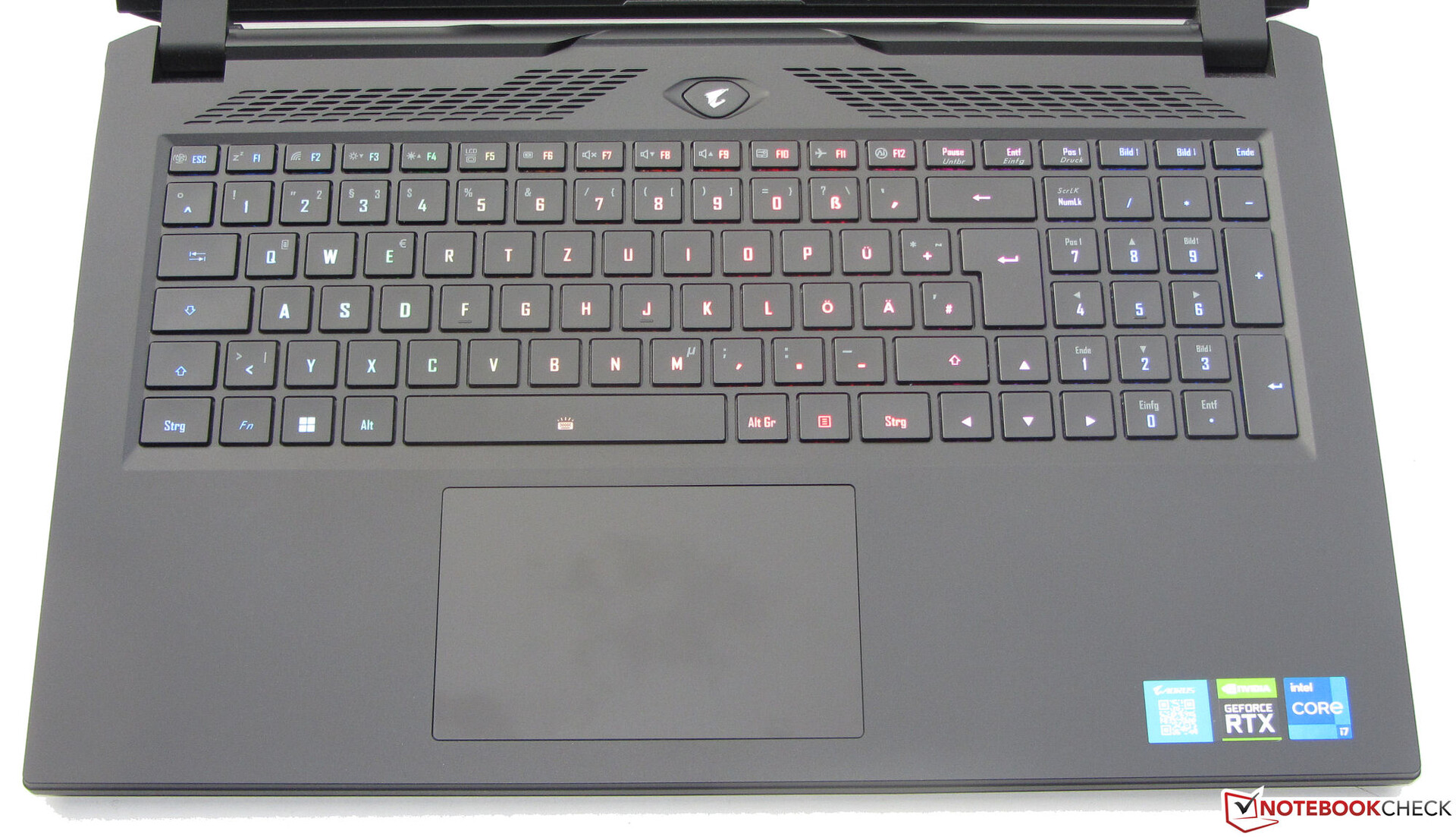 Test de l'Aorus 17 XE4 : PC portable de jeu puissant avec un écran 360 ...