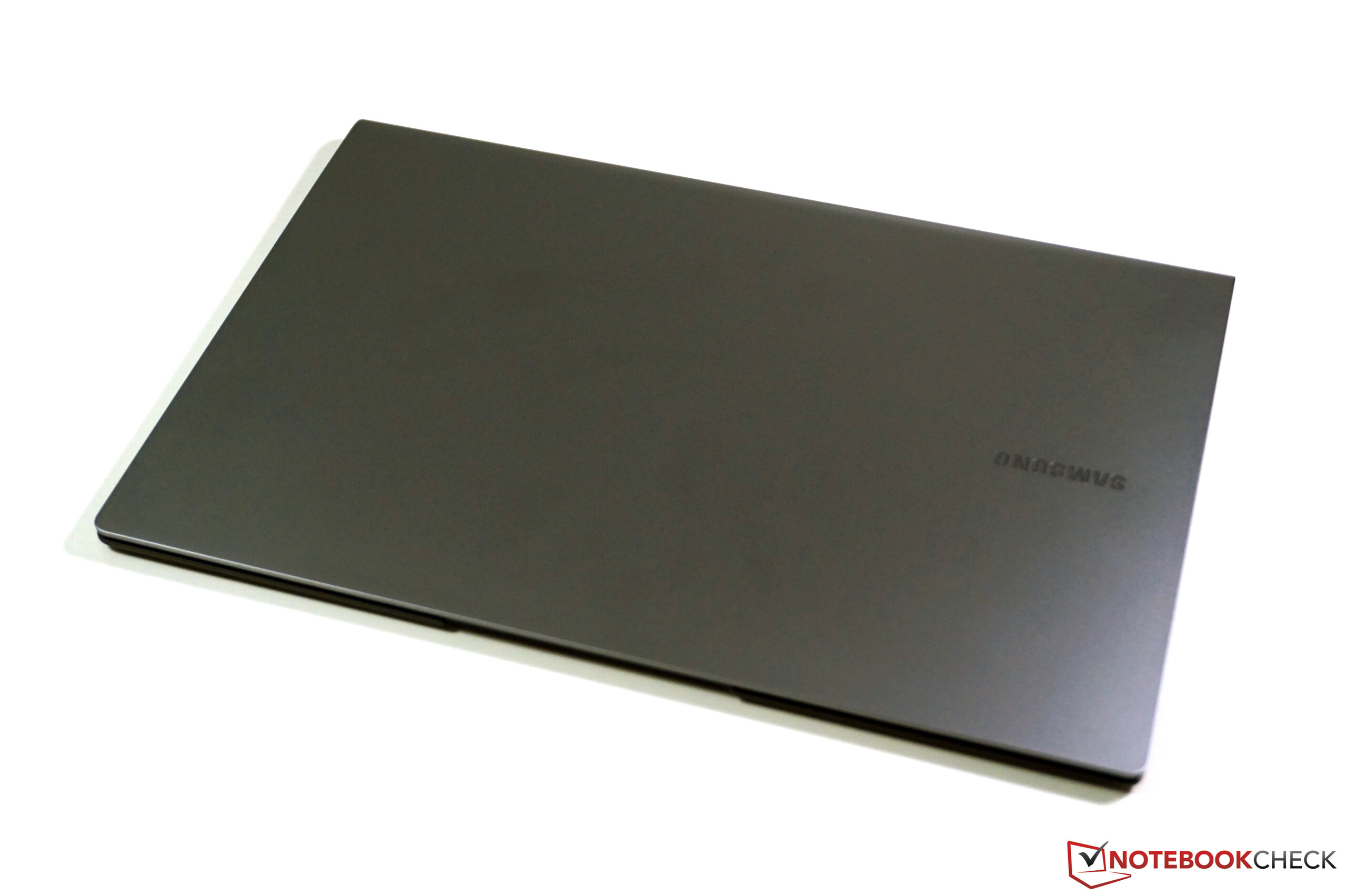 Test du Samsung Galaxy Book S (Snapdragon 8cx, Adreno 680, FHD ...